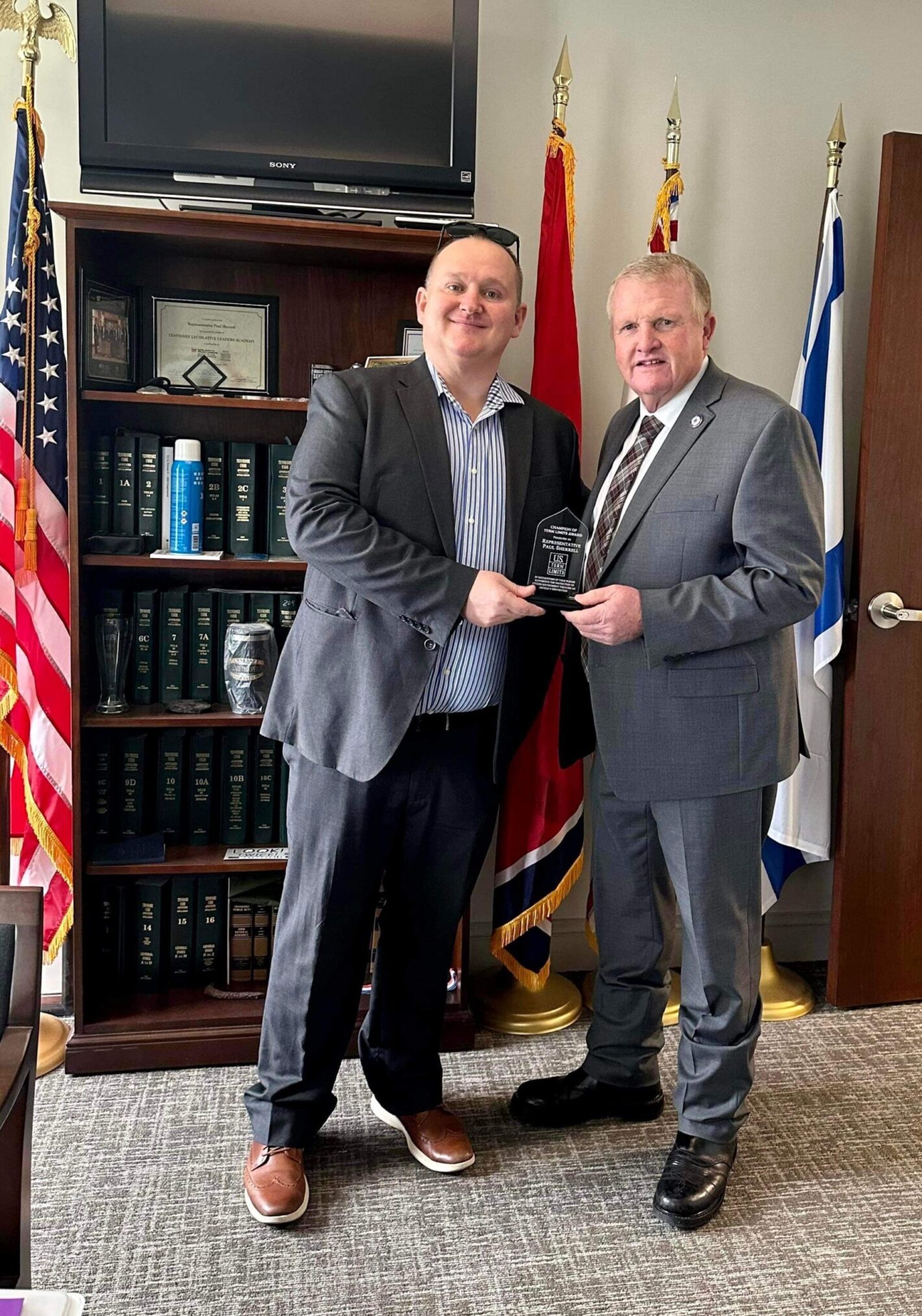 Rep. Paul Sherrell Receives Plaque for Signing U.S. Term Limits Pledge ...